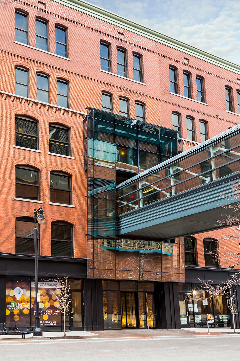 25 Ottawa - Vos Glass LLC