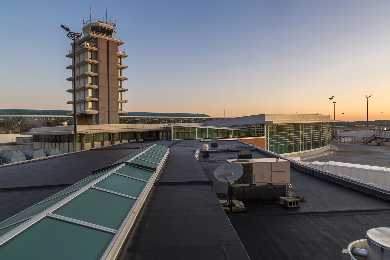 Gerald R. Ford Airport - Vos Glass LLC