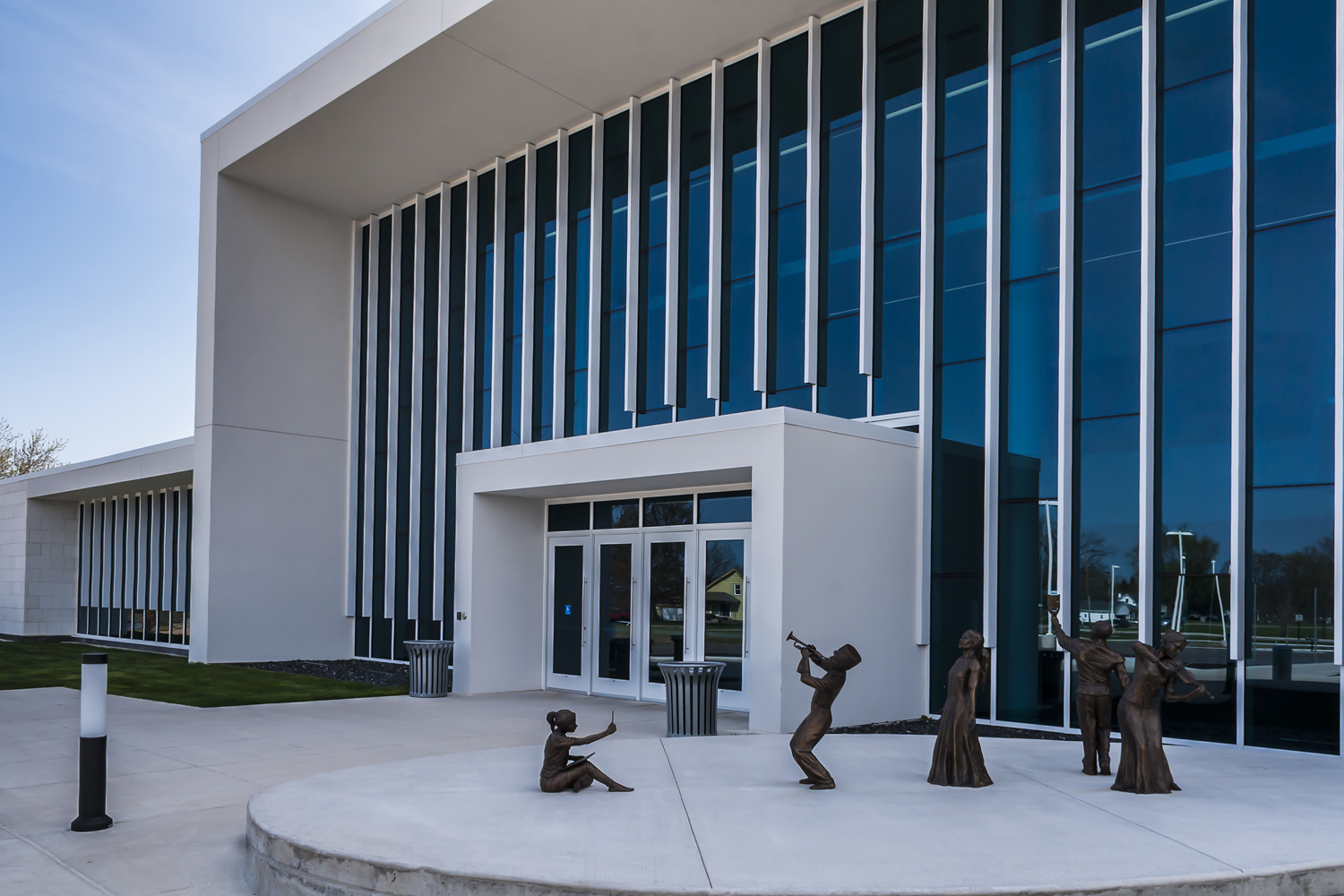 Jenison Public Schools Fine Arts Center - Vos Glass LLC