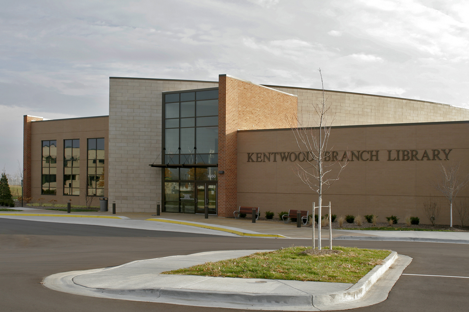 Kentwood Library - Vos Glass LLC