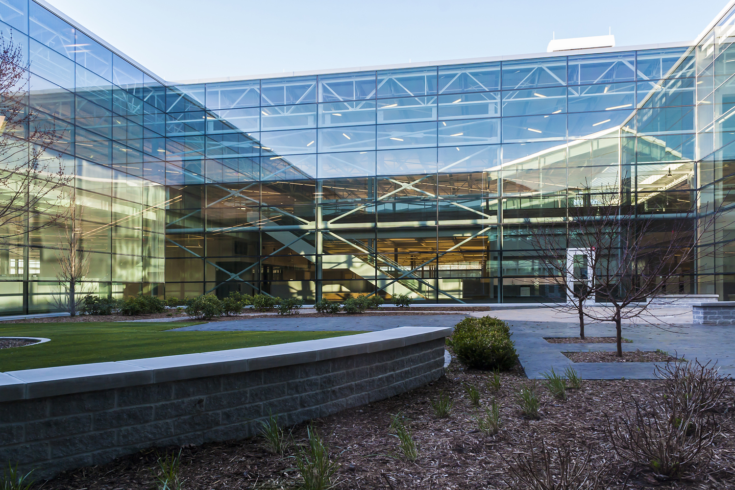 Walker Office Building | Vos Glass LLC