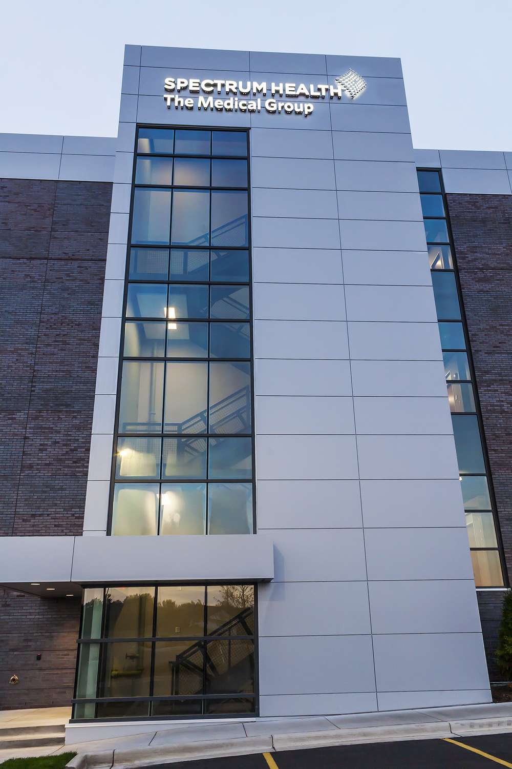 Spectrum Health East Beltline - Vos Glass LLC